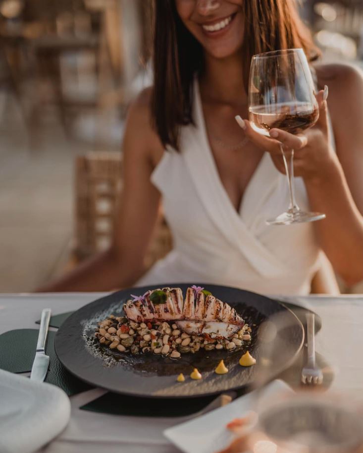 Areya Beach Bar Restaurant - Food Drinks Analipsi Heraklion