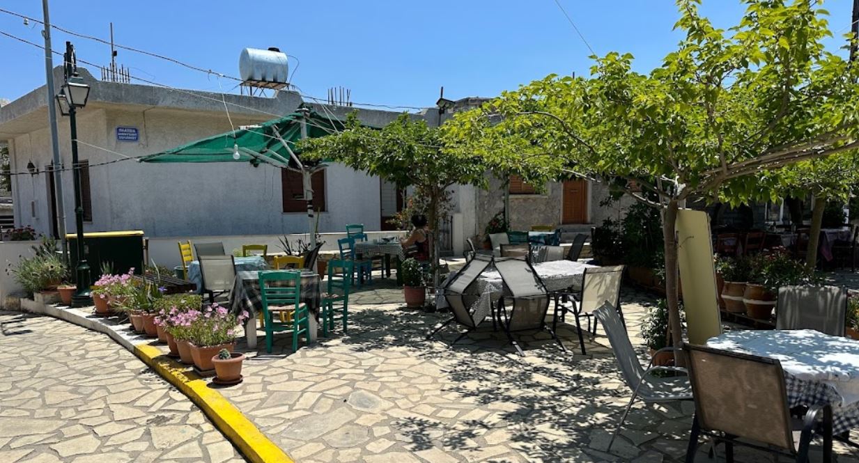 Ταβέρνα Ιωάννα Ντόμπρεβα - Φαγητό Καφές Χανδράς