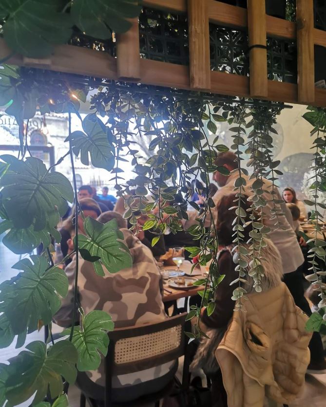 Κρήταμος Κρητικό Μεζεδοπωλείο - Κρητική Κουζίνα Παιανία