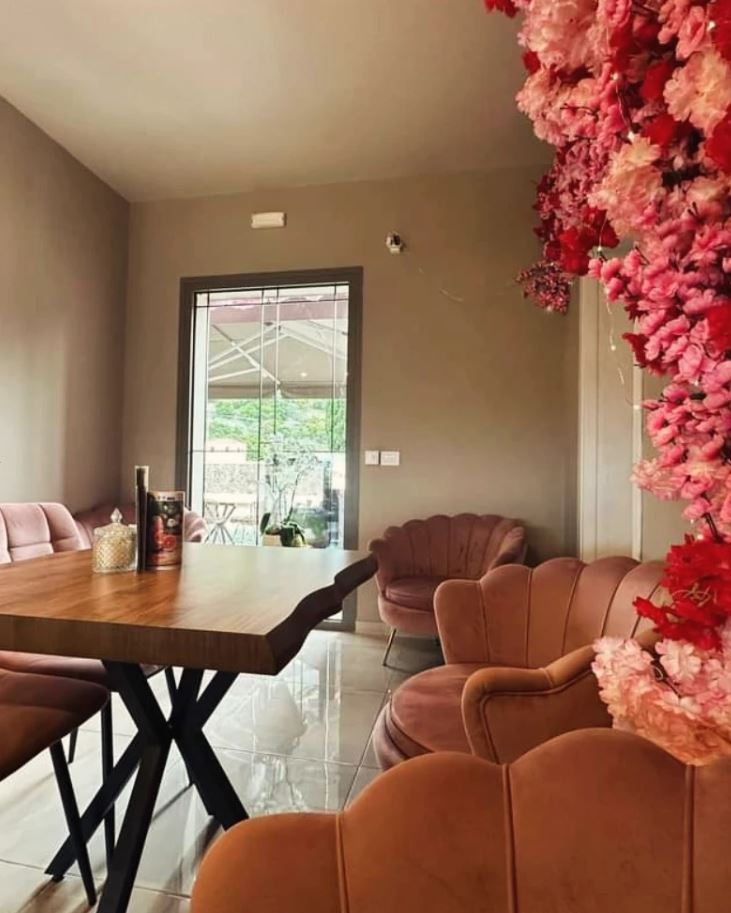 Yard Cafe Bar - Brunch Καφές Ποτό Δράπανο Κεφαλονιάς