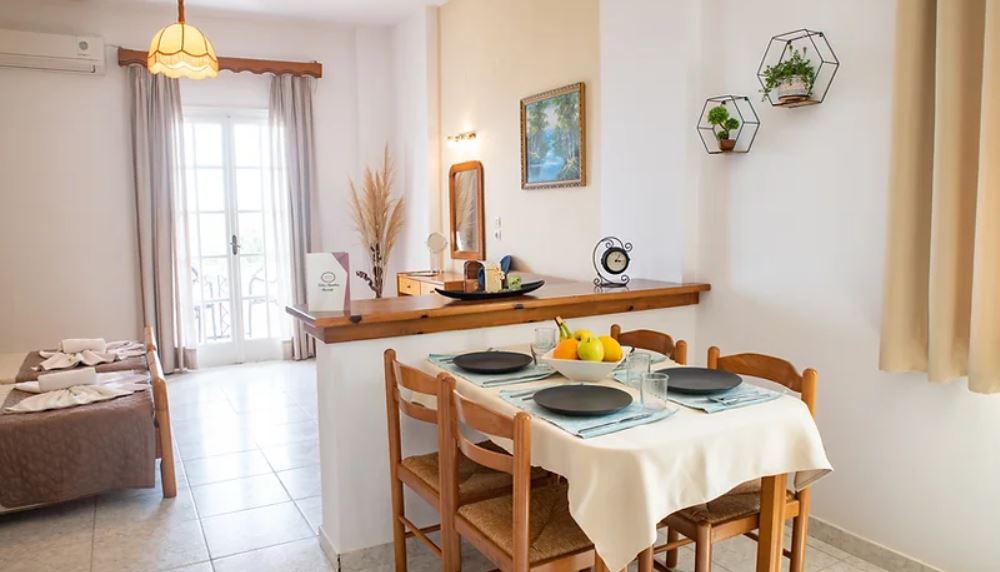 Villa Bambas Resort - Παραθαλάσσια Διαμερίσματα Καρουσάδες