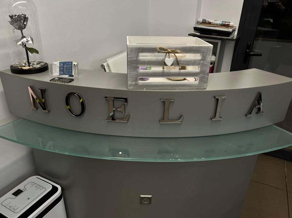 Noelia Hair Salon - Γυναικείο Κούρεμα Χτένισμα Πεύκα Ρετζίκι