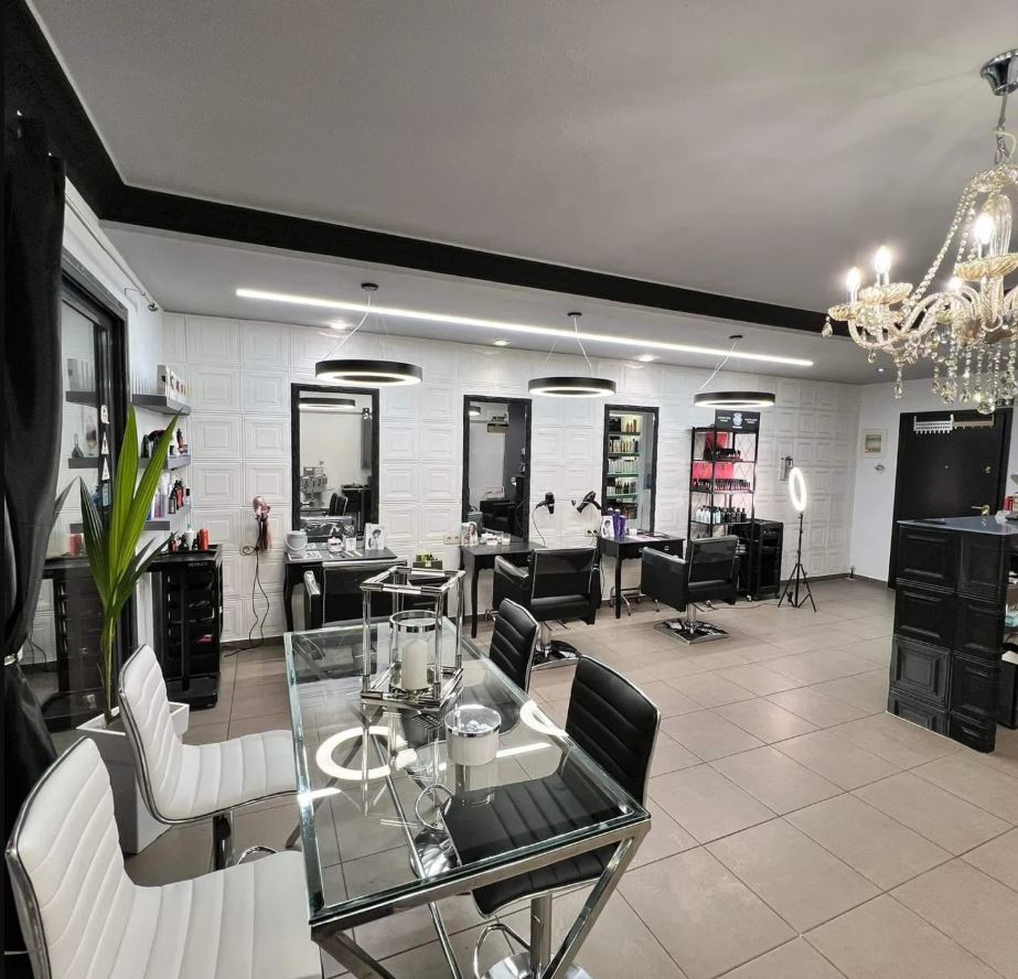 Noelia Hair Salon - Γυναικείο Κούρεμα Χτένισμα Πεύκα Ρετζίκι