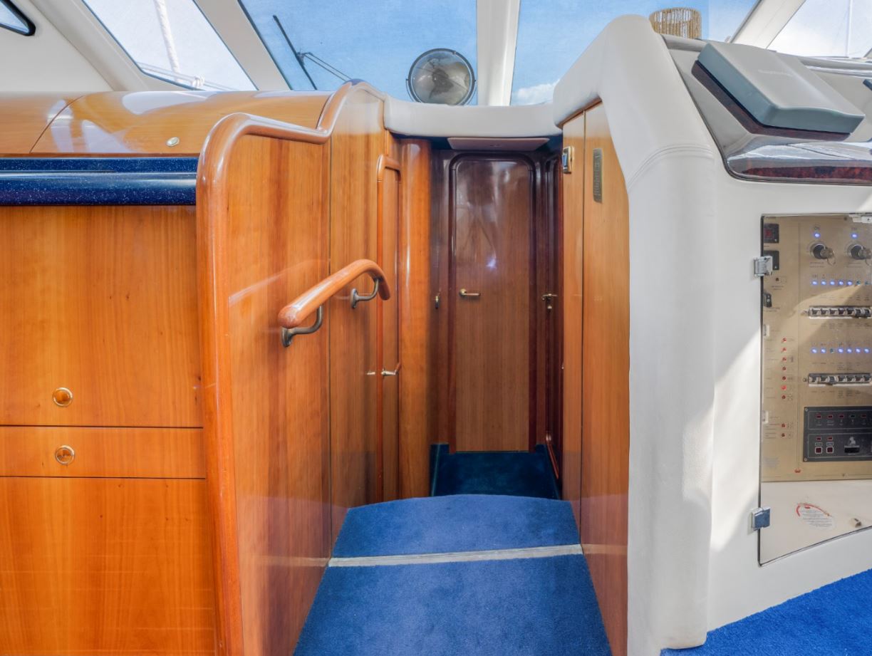 Perla Yacht Charters - Luxury Yacht Cruises Lefkada