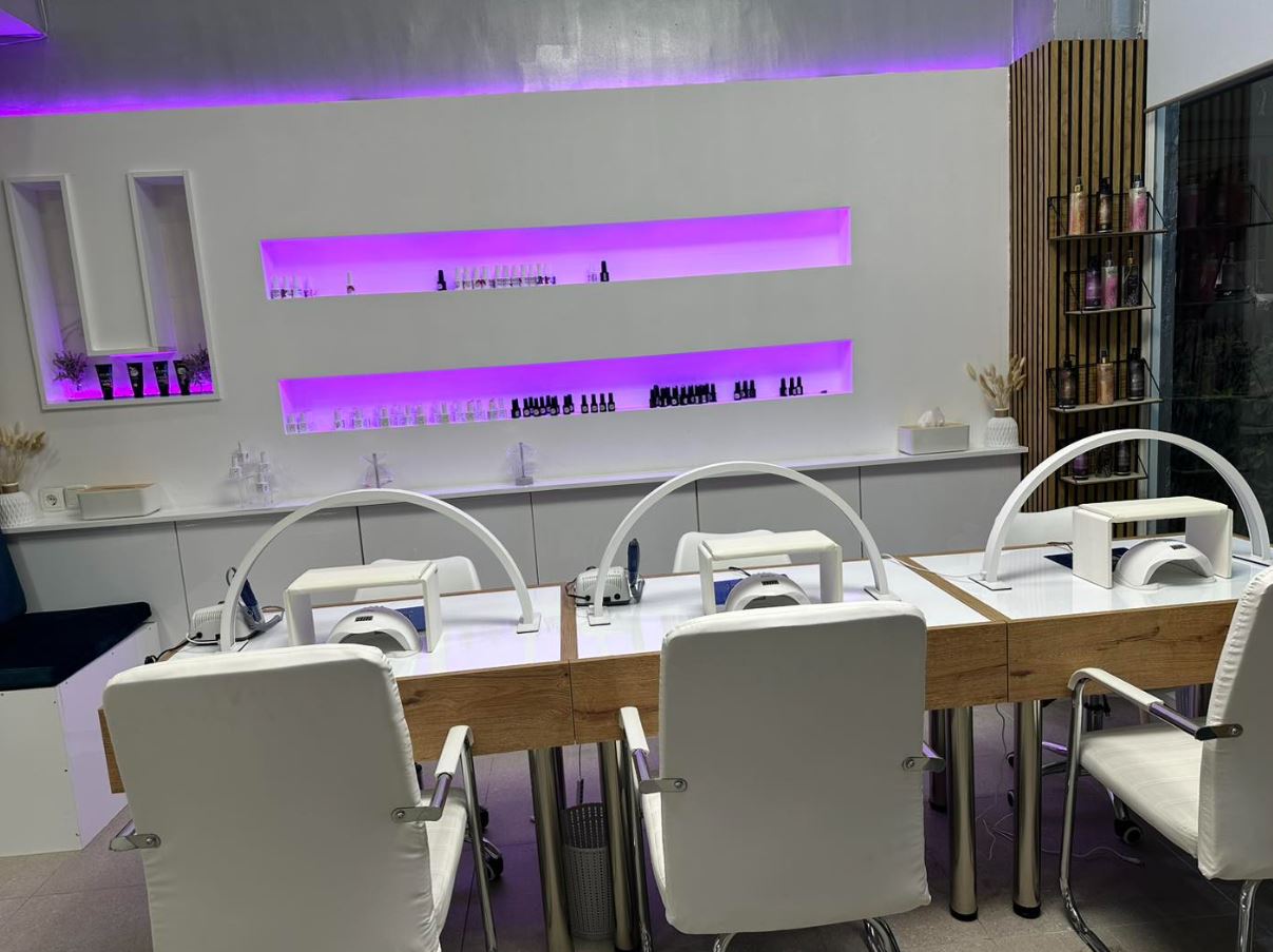 Oza Nails - Περιποίηση Νυχιών Fish Spa Πετρούπολη