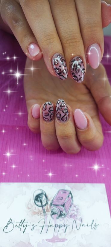 Bettys Happy Nails - Στούντιο Περιποίηση Νυχιών Περιστέρι