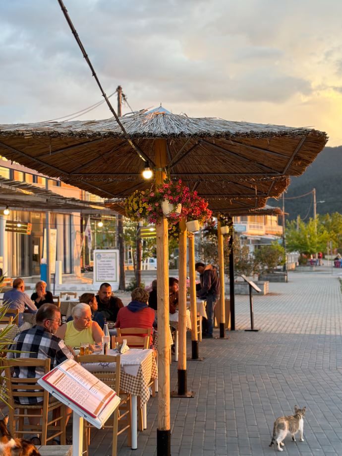 Karas Restaurant - Παραδοσιακό Φαγητό Λιμένας Θάσου